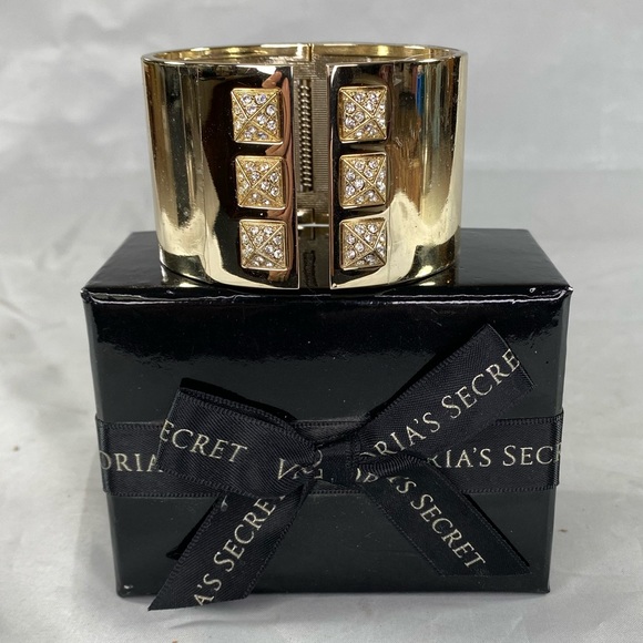 Victoria's Secret | Jewelry | Nwt Victorias Secret Hinged Bangle ...